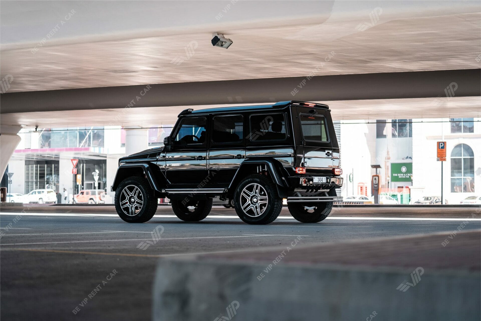 Explore the UAE Desert with the amazing Mercedes G500 Brabus 4x4